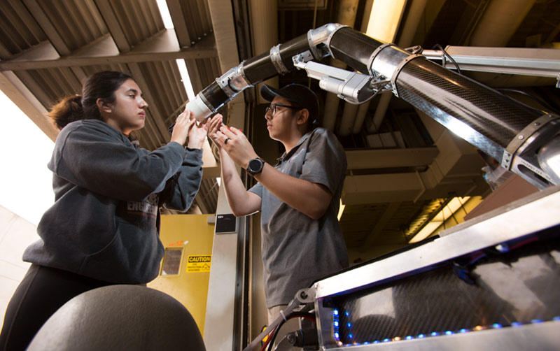 Titan Rover to Fuel Future Space Exploration at Utah Competition | CSUF ...