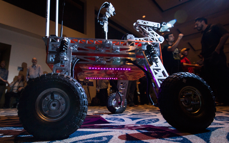 Titans Reach for Moon and Mars | CSUF News