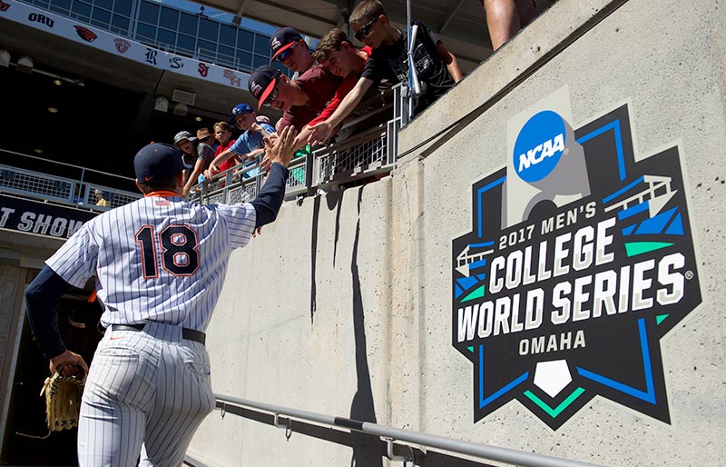 Tusks Up Tuesday to Welcome Home Titan Baseball Team | CSUF News