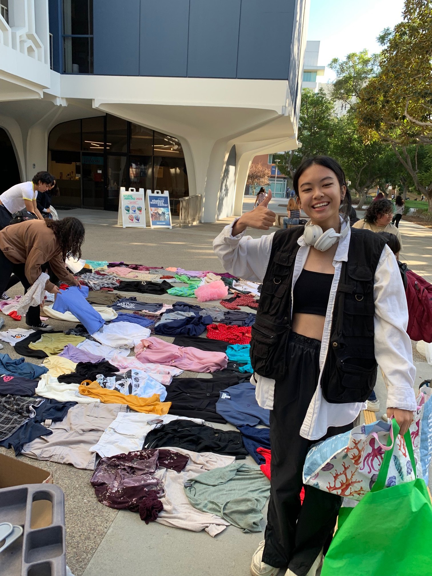 Environmental Studies Program Hosts Clothing Swap | CSUF News
