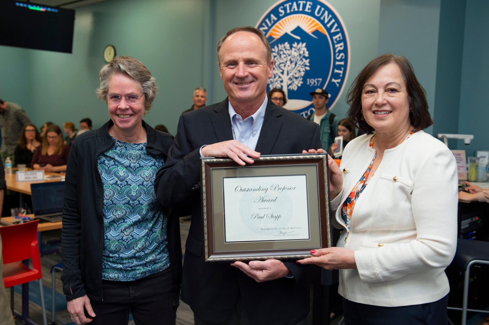 Ecologist Earns Top Faculty Honor for Wildlife Research, Teaching ...