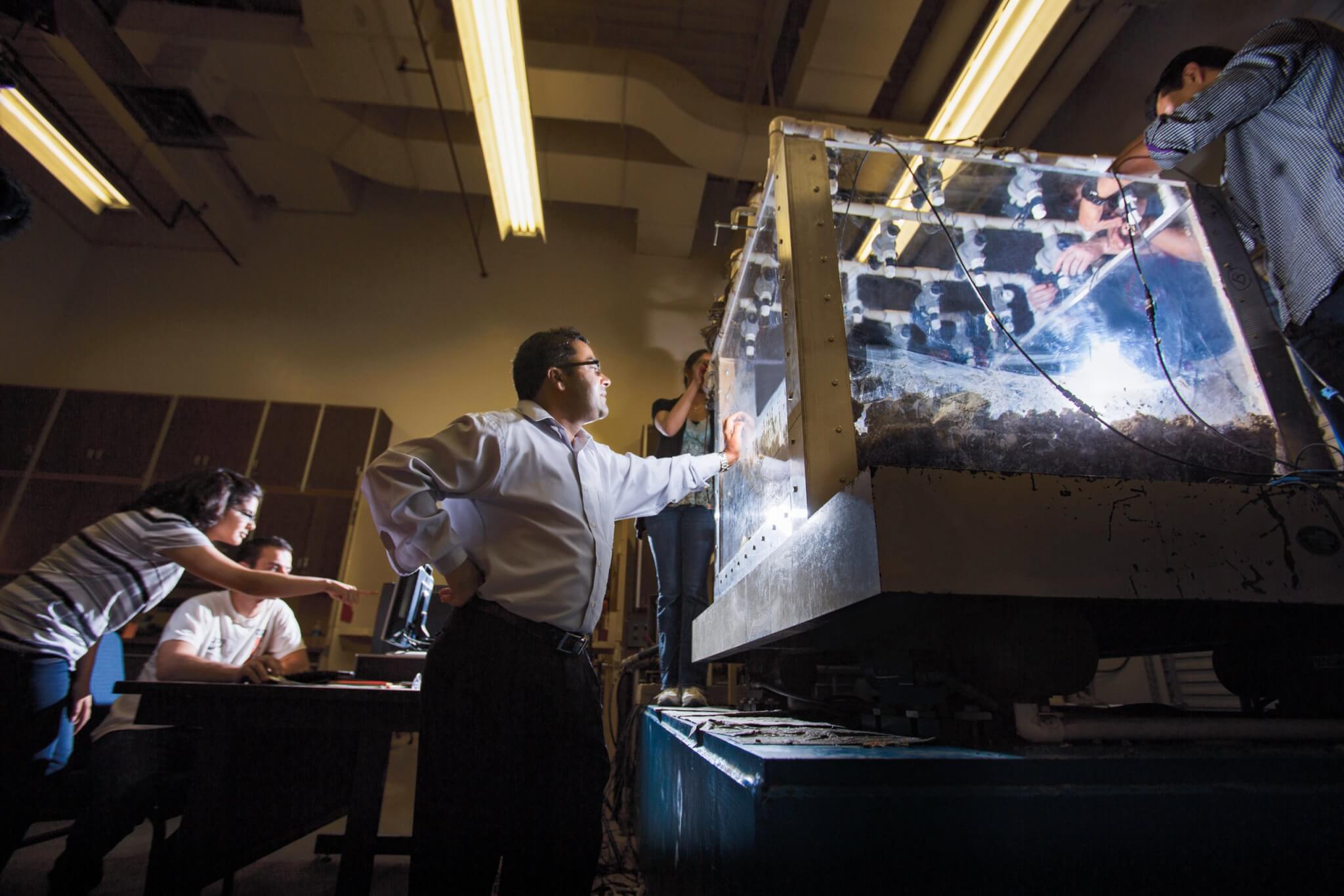 Civil Engineer Honored With Nation's Presidential Award for Mentorship ...