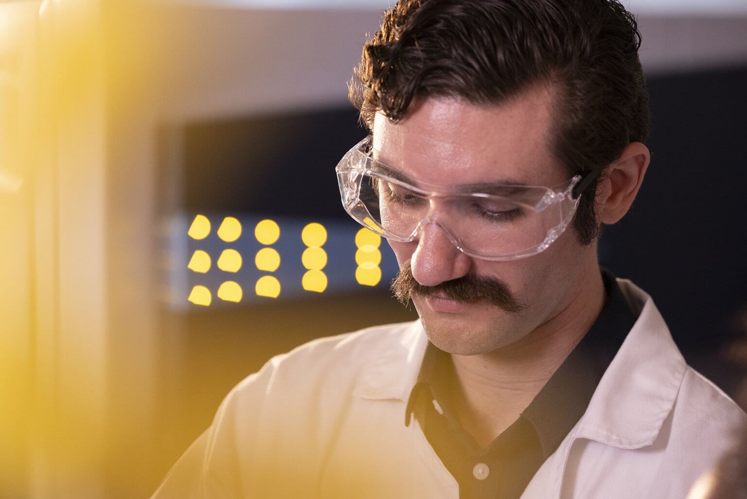 Chemist Helps Students See How Heat Affects Everyday Products | CSUF News